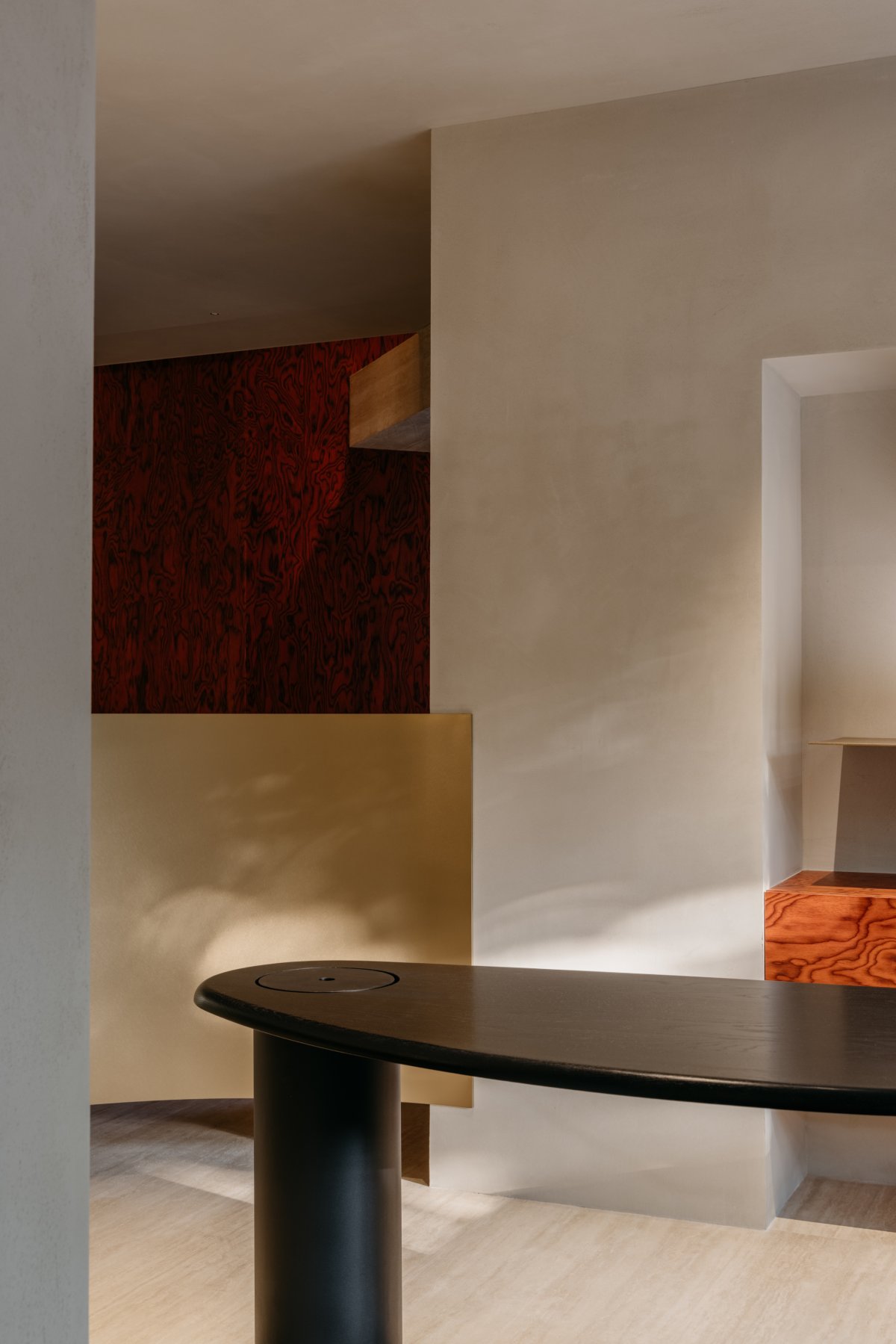 YinjiSpace - OUTIN DESIGN x Goldin Showroom